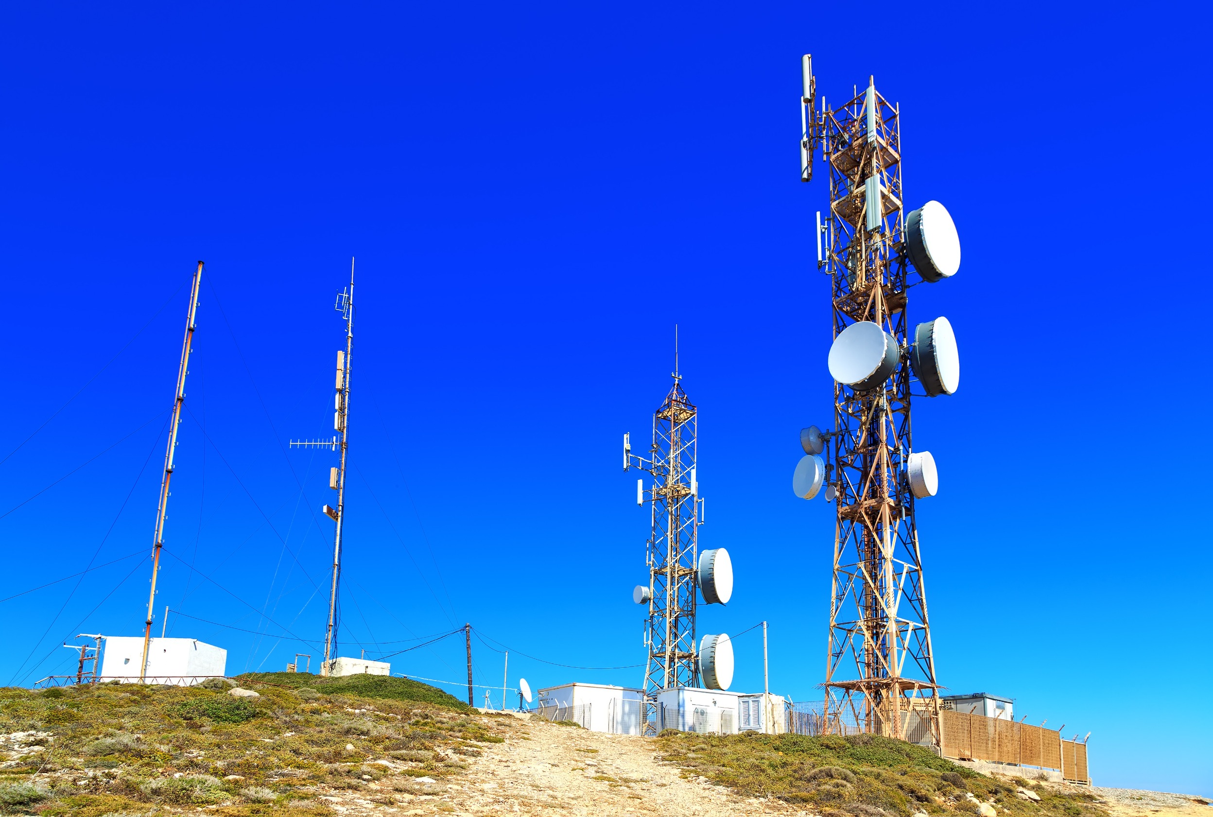 Comment procéder à l’implantation des antennes relais ? - Conseil Juridique